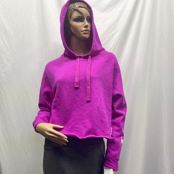 Calvin Klein Jeans | Tops | Calvin Klein Jeans Fushia Cropped Logo ...